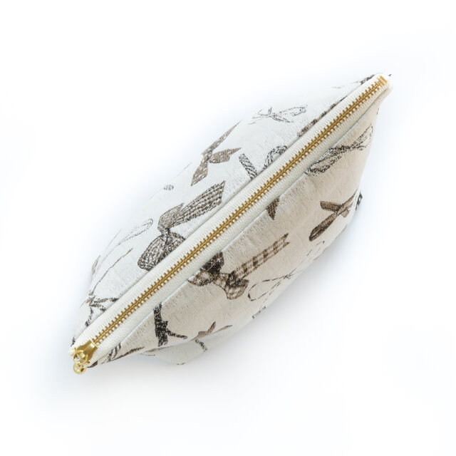 【2023年冬新作】スペイン生地 マチ付き ポーチ （ギフト）【vistosa(ﾋﾞｽﾄｰｻ)】 | iichi 日々の暮らしを心地よくするハンドメイドやアンティークのマーケットプレイス