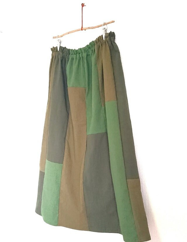 パッチワークスカート【forest】 | iichi 日々の暮らしを心地よくするハンドメイドやアンティークのマーケットプレイス