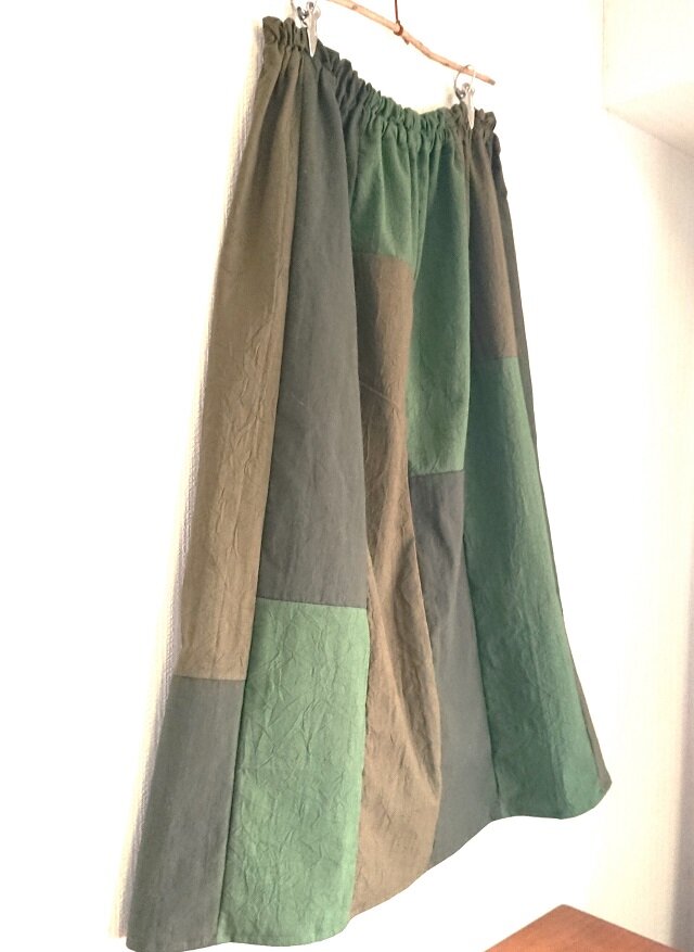 パッチワークスカート【forest】 | iichi 日々の暮らしを心地よくするハンドメイドやアンティークのマーケットプレイス