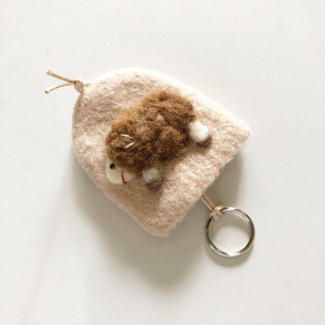 keycase lambkin pbeige | iichi 日々の暮らしを心地よくするハンドメイドやアンティークのマーケットプレイス