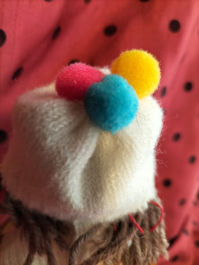 背丈22cm セリアドールと服 A 白ソックスセーターと 他セット | iichi 日々の暮らしを心地よくするハンドメイドやアンティークのマーケットプレイス