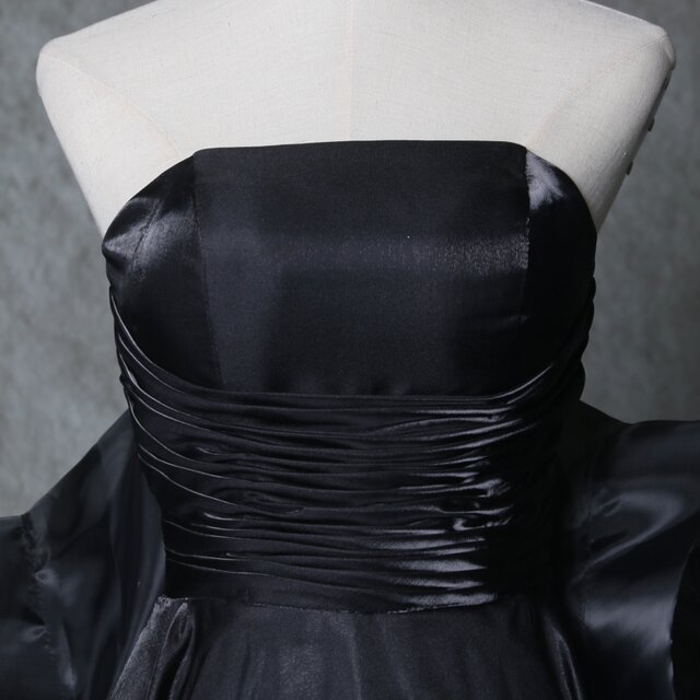 クラシカル パーティードレス 黒 光沢サテン ベアトップ 豪華なバックリボン 二次会 前撮り | iichi 日々の暮らしを心地よくする ...