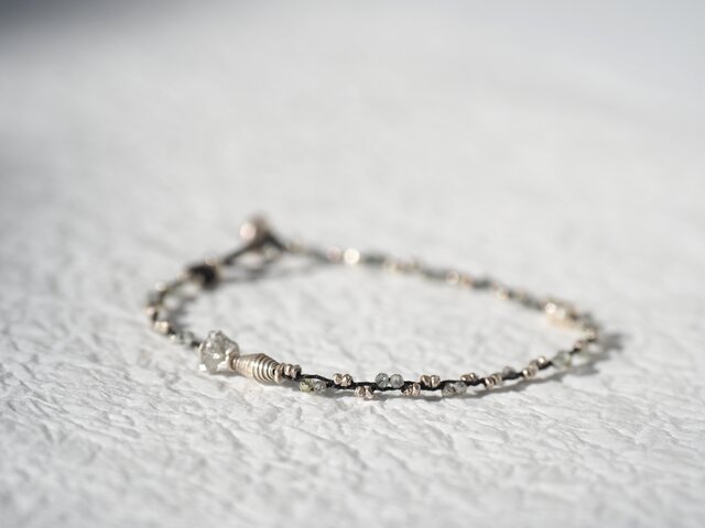 braid bracelet -rough･Diamond- | iichi 日々の暮らしを心地よくするハンドメイドやアンティークのマーケットプレイス
