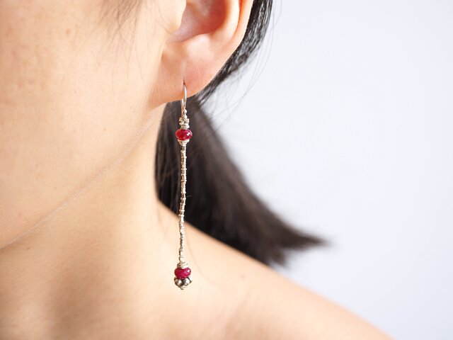 "High QLT" Ruby _ silver long pierce | iichi 日々の暮らしを心地よくするハンドメイドやアンティークのマーケットプレイス