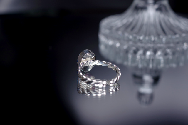 New ☆ 新作 ☆『アイオライト』の世界でひとつの天然石リングsilver925 | iichi 日々の暮らしを心地よくするハンドメイドやアンティークのマーケットプレイス