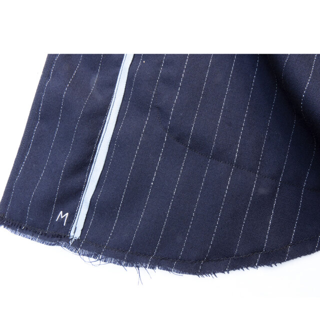 ネイビーブルー(紺色)、ロウエッジピンストライプウール、ノーカラー(襟なし)フード付きシャツS MZ original | iichi 日々の暮らしを心地よくするハンドメイドやアンティークの ...