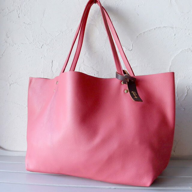 【期間限定】値下げフニャ 軽量 ソフトシュリンク 肩がけ 革 ハンドメイド875 | iichi 日々の暮らしを心地よくするハンドメイドやアンティークのマーケットプレイス