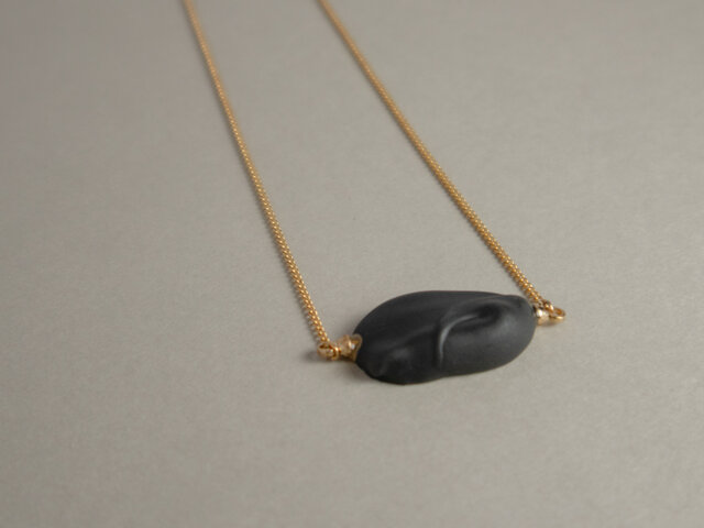 Black Cloud | iichi 日々の暮らしを心地よくするハンドメイドやアンティークのマーケットプレイス