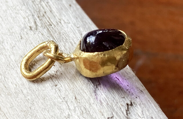 K24 Pure Gold+Ametyst 24k純金 アメジストペンダントトップ | iichi 日々の暮らしを心地よくするハンドメイドやアンティークのマーケットプレイス