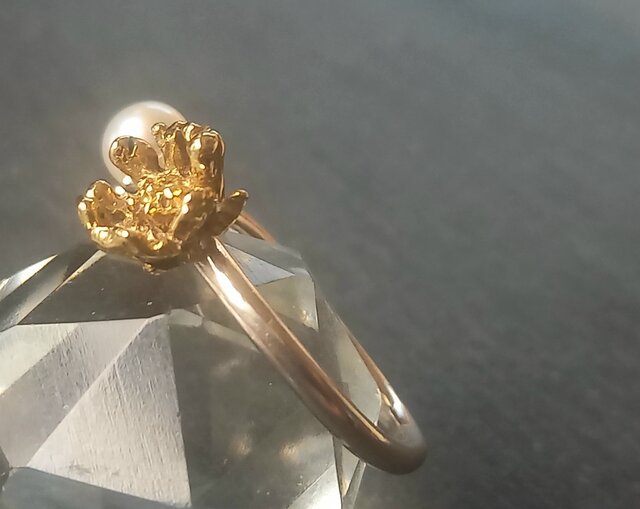 silver×brass スカビオサとあこやパールの オープンリング | iichi 日々の暮らしを心地よくするハンドメイドやアンティークのマーケットプレイス