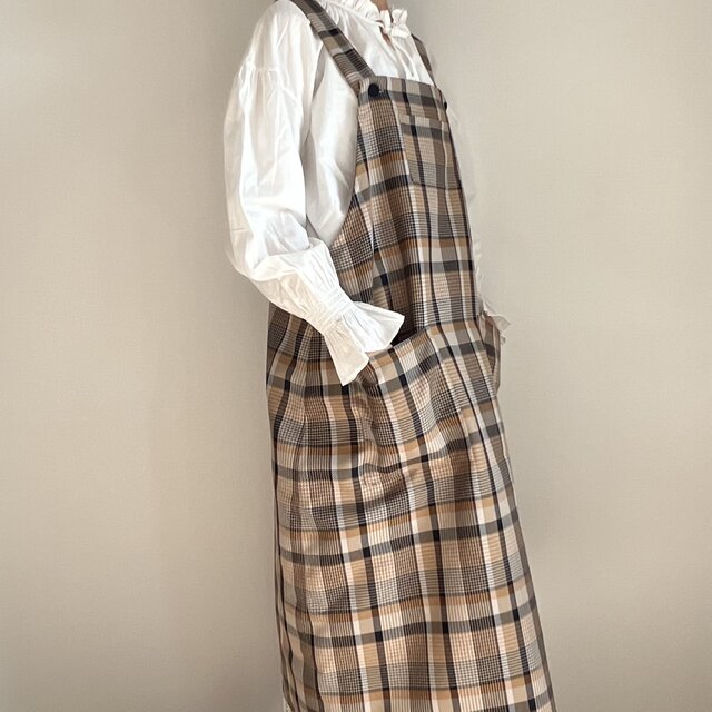 ウール混紡チェック・エプロンワンピース | iichi 日々の暮らしを心地よくするハンドメイドやアンティークのマーケットプレイス