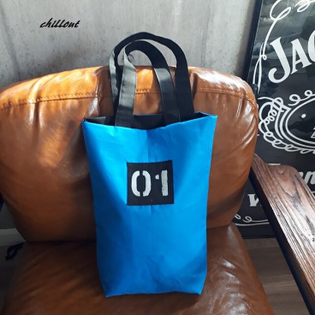 01ステンシルトートバッグ：ブルー×ブラック【0328】 | iichi 日々の暮らしを心地よくするハンドメイドやアンティークのマーケットプレイス