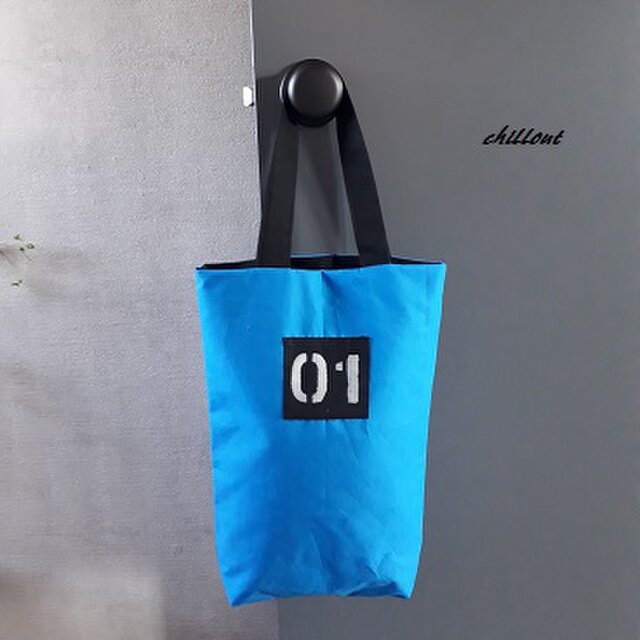 01ステンシルトートバッグ：ブルー×ブラック【0328】 | iichi 日々の暮らしを心地よくするハンドメイドやアンティークのマーケットプレイス