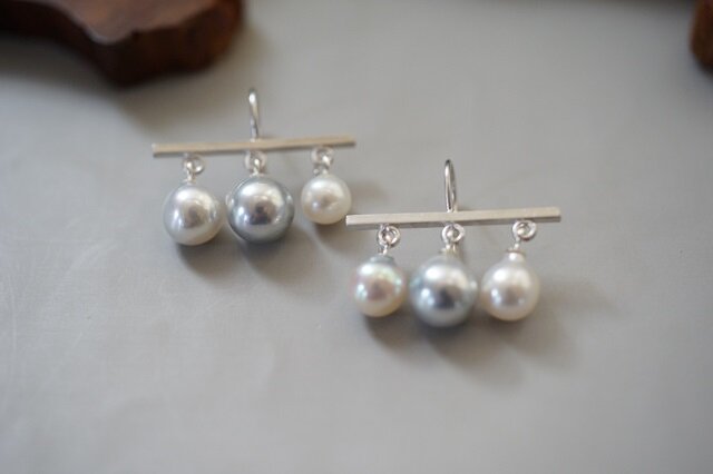 【seasons】パールのかけらピアス⑤（light gray） | iichi 日々の暮らしを心地よくするハンドメイドやアンティークのマーケットプレイス