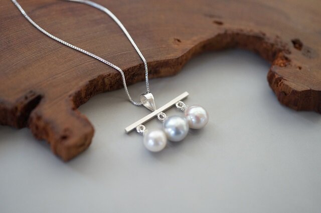 【seasons】パールのかけらネックレス③（light gray) | iichi 日々の暮らしを心地よくするハンドメイドやアンティークのマーケットプレイス