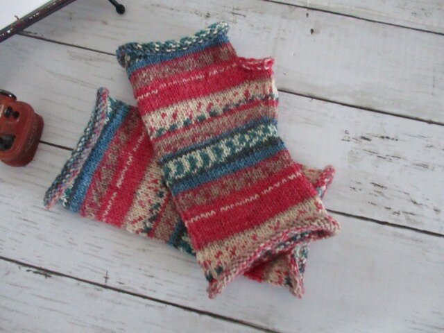 手編みハンドウォーマー Opal Joy 9986 Lebensfreude | iichi 日々の暮らしを心地よくするハンドメイドやアンティークのマーケットプレイス