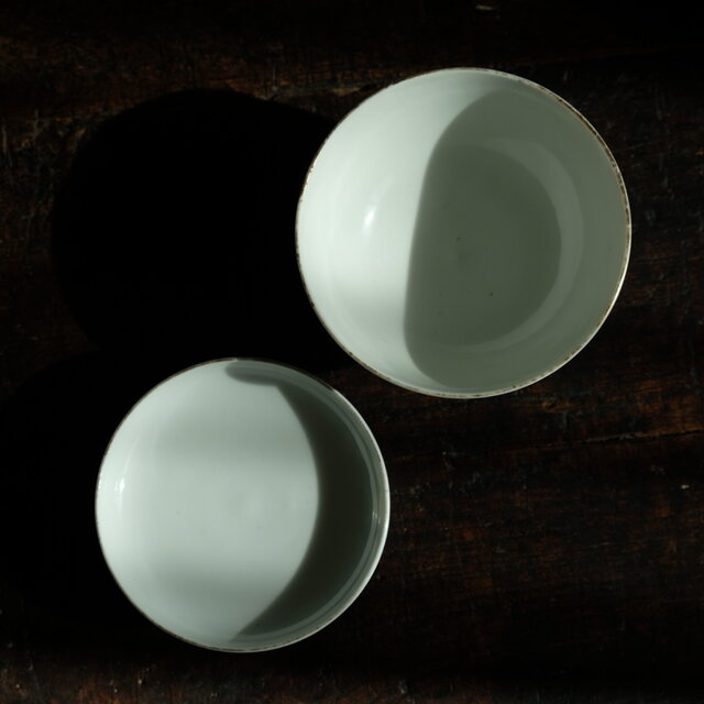 【少しアウトレット品】青い松と漢字 伊万里 錦手金彩蓋付碗 骨董 古美術 antiques 明治時代 | iichi 日々の暮らしを心地よくするハンドメイドやアンティークのマーケットプレイス