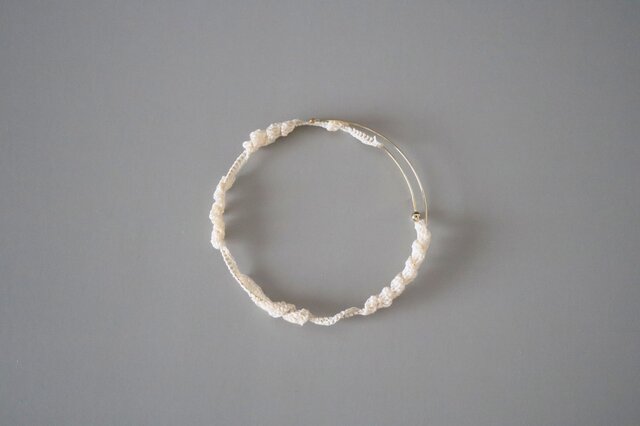 frilled bangle | iichi 日々の暮らしを心地よくするハンドメイドやアンティークのマーケットプレイス