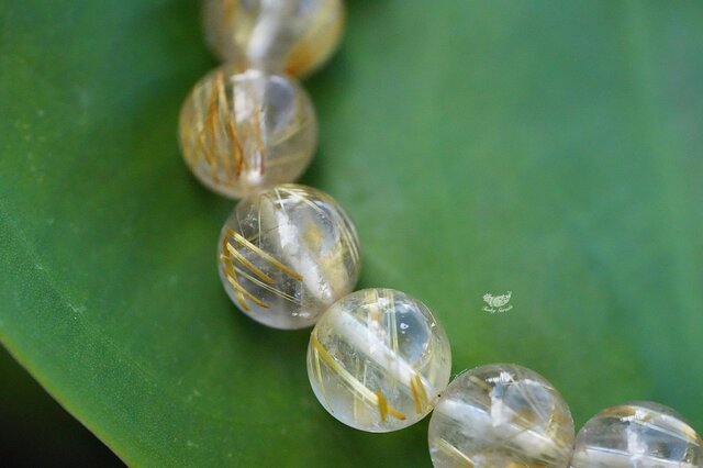 金針★ゴールドルチルインクォーツ ブレスレットs1027 | iichi 日々の暮らしを心地よくするハンドメイドやアンティークのマーケットプレイス