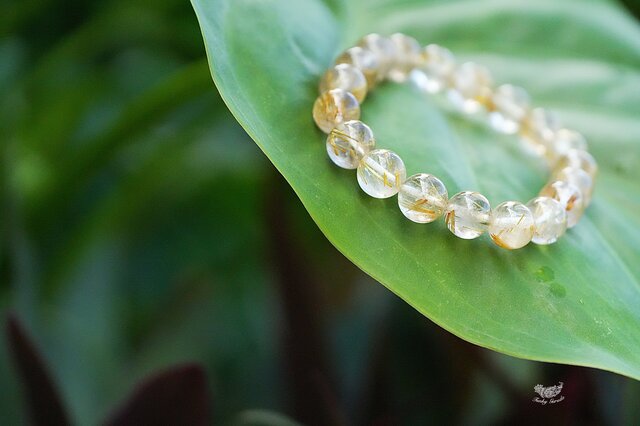 金針★ゴールドルチルインクォーツ ブレスレットs1027 | iichi 日々の暮らしを心地よくするハンドメイドやアンティークのマーケットプレイス