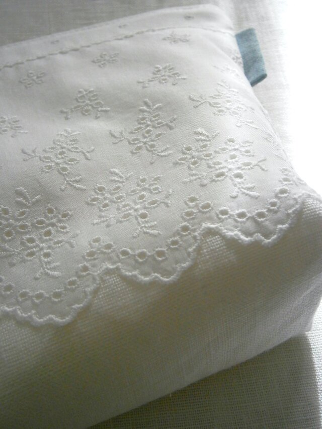 cutwork刺繡×linen PouchSet | iichi 日々の暮らしを心地よくするハンドメイドやアンティークのマーケットプレイス