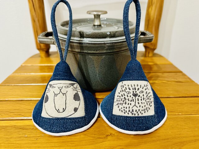 三角鍋つかみ★staub ストウブ ホーロー デニムリメイク | iichi 日々の暮らしを心地よくするハンドメイドやアンティークのマーケットプレイス