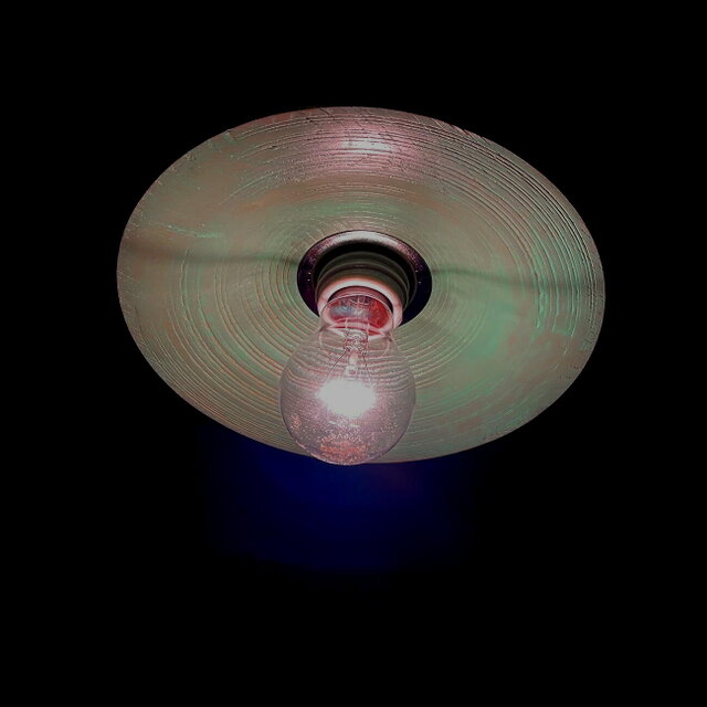 欅のペンダントライト山型 漆浅緑仕上げ | iichi 日々の暮らしを心地よくするハンドメイドやアンティークのマーケットプレイス