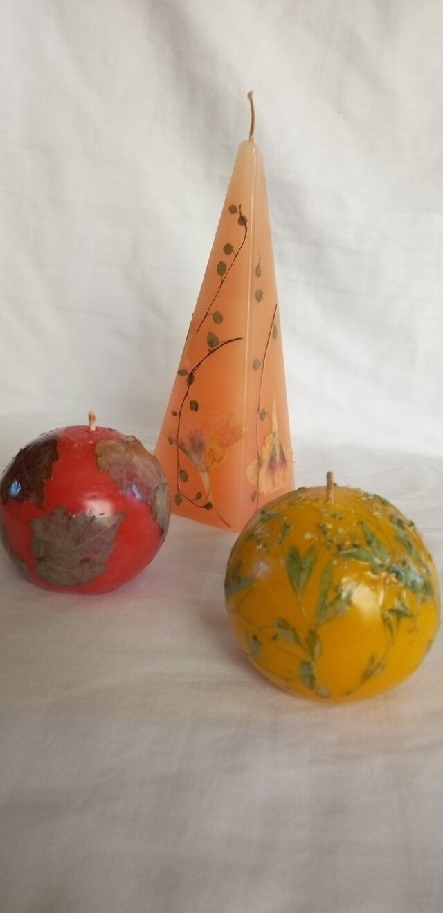 押し花キャンドル | iichi 日々の暮らしを心地よくするハンドメイドやアンティークのマーケットプレイス