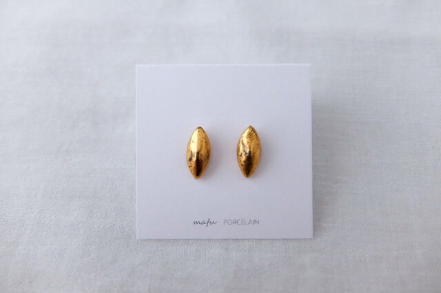 ピアス bourgeon gold/ink | iichi 日々の暮らしを心地よくするハンドメイドやアンティークのマーケットプレイス