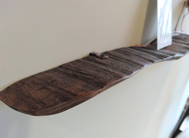 自然木の ディスプレイ ウォールラック ～ ポストカード・写真・ドライフラワーなど | iichi 日々の暮らしを心地よくするハンドメイドやアンティークのマーケットプレイス