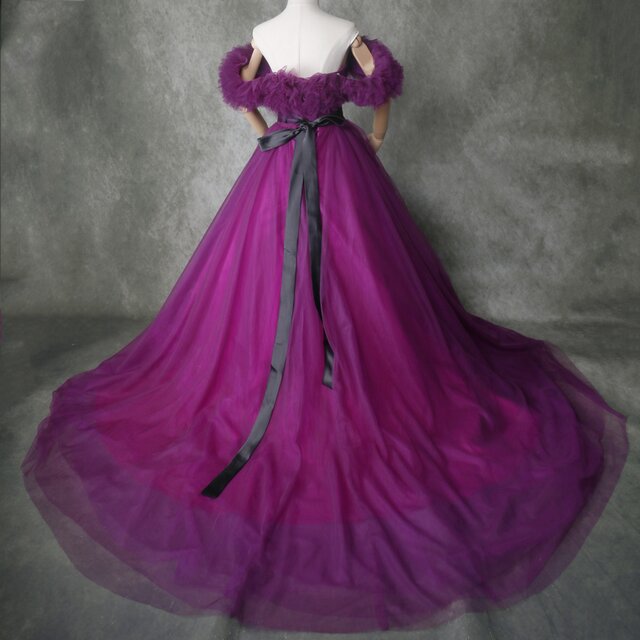 豪華！カラードレス パープル サッシュベルト 取り外しオフショルダー 柔らかく重ねたチュールスカート 花嫁 拳式 | iichi 日々の暮らしを心地よくするハンドメイドやアンティークの ...