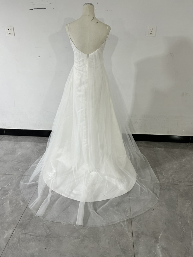 抜群のおしゃれ見え 2ways ウエディングドレス ホワイト ふんわりシフォン ワンピース 二次会 披露宴 | iichi 日々の暮らしを心地よくするハンドメイドやアンティークのマーケットプレイス