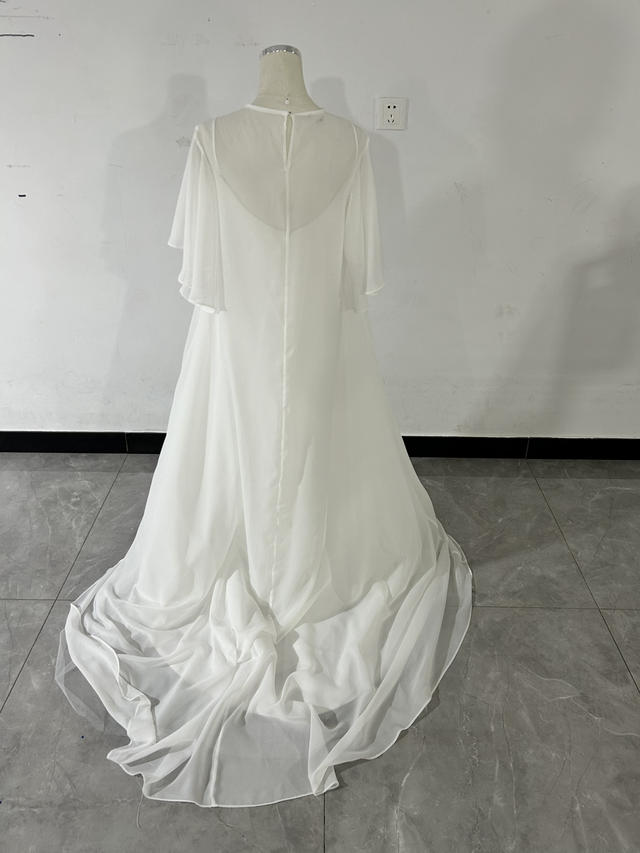 抜群のおしゃれ見え 2ways ウエディングドレス ホワイト ふんわりシフォン ワンピース 二次会 披露宴 | iichi 日々の暮らしを心地よくするハンドメイドやアンティークのマーケットプレイス