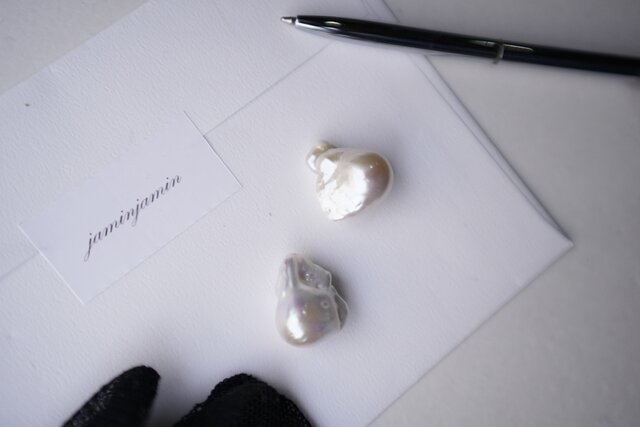 新作 ウェディングアクセサリー no.201 選べるデザイン バロックパール一粒ピアス イヤリング B | iichi 日々の暮らしを心地よくするハンドメイドやアンティークのマーケットプレイス