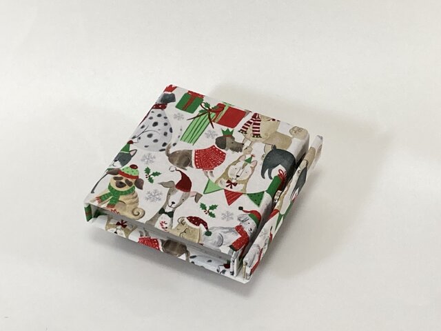 ブック型ライト「Shell-Light」コンパクトに折りたためる明かり ／USAプリント ワンダフルクリスマス☆ | iichi 日々の暮らしを心地よくするハンドメイドやアンティークの ...