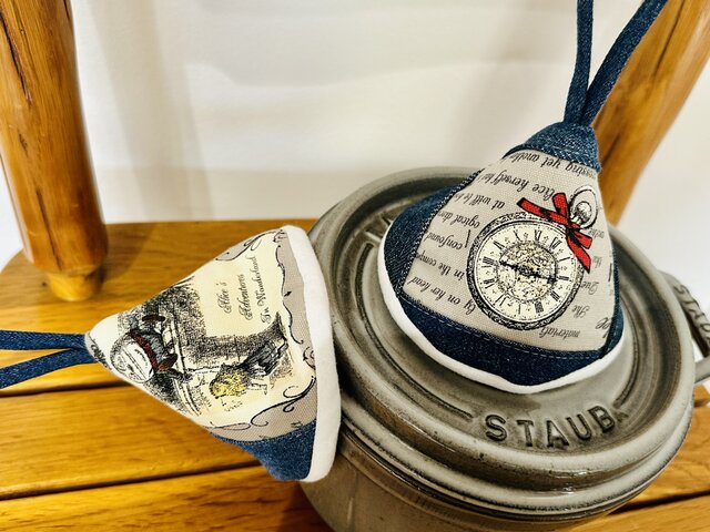 三角鍋つかみ★staub ストウブ ホーロー デニムリメイク | iichi 日々の暮らしを心地よくするハンドメイドやアンティークのマーケットプレイス