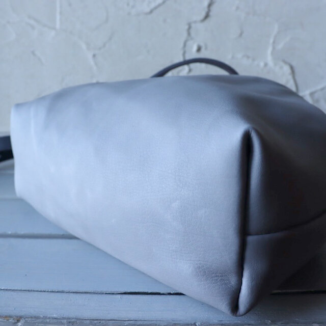 【期間限定】値下 巾着 フニャ M ショルダー 天然革 ハンドメイド11153 | iichi 日々の暮らしを心地よくするハンドメイドやアンティークのマーケットプレイス