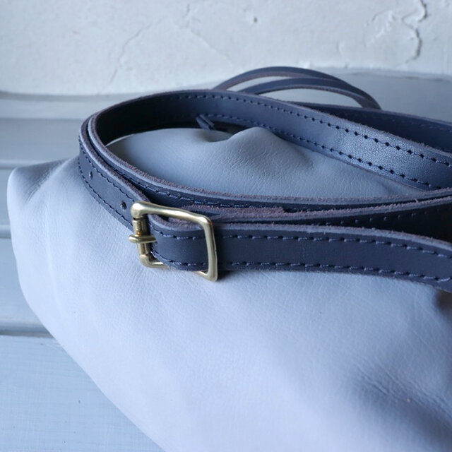 【期間限定】値下 巾着 フニャ M ショルダー 天然革 ハンドメイド11153 | iichi 日々の暮らしを心地よくするハンドメイドやアンティークのマーケットプレイス