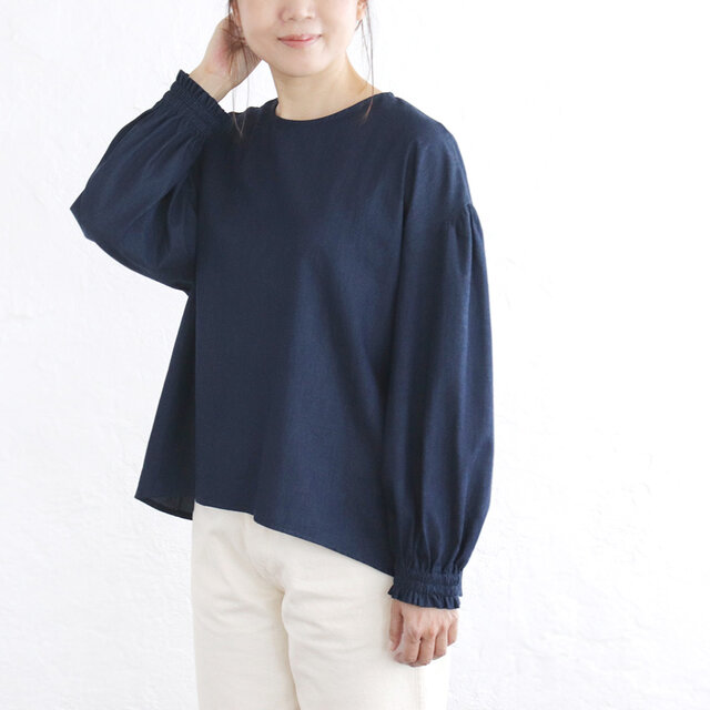 柔らかデニムのプルオーバーとワイドパンツ 春まで使えるセットアップ（インディゴネイビー） | iichi 日々の暮らしを心地よくするハンドメイドやアンティークのマーケットプレイス