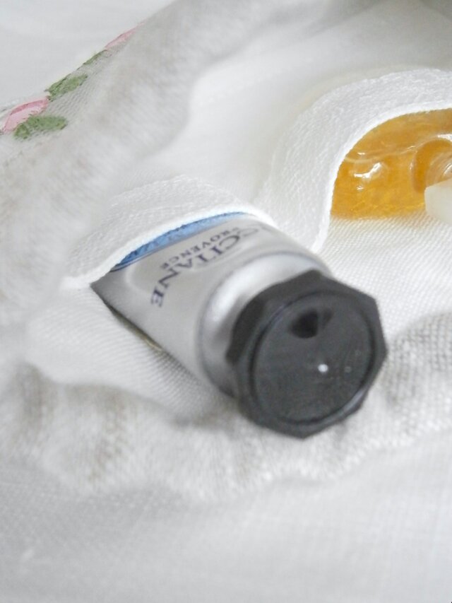 刺繍lace×linen 小さなpouch | iichi 日々の暮らしを心地よくするハンドメイドやアンティークのマーケットプレイス