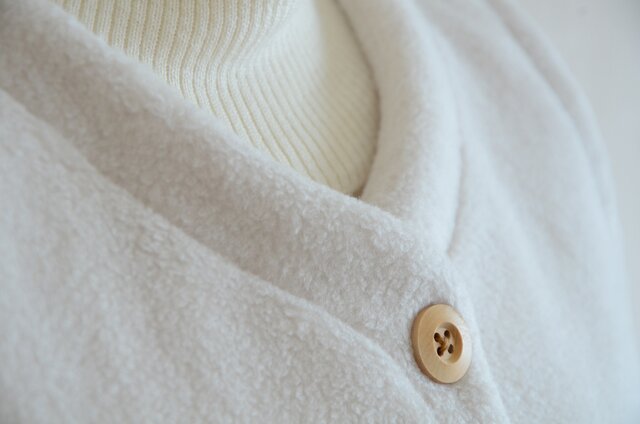 メルトンフリースのあったかベスト アイボリー | iichi 日々の暮らしを心地よくするハンドメイドやアンティークのマーケットプレイス