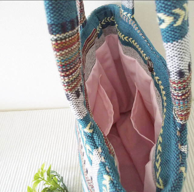 12/25まで Xmas♡SALE ️¥3500→¥2699たっぷり入る ︎メキシカンドビートートbag | iichi 日々の暮らしを心地よくするハンドメイドやアンティークのマーケットプレイス