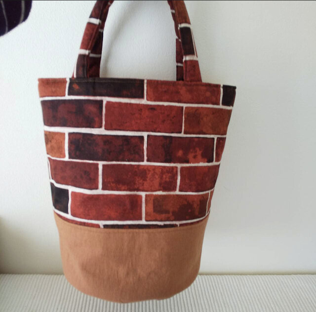 12/25まで Xmas♡SALE ️¥3700→¥2999たっぷり入る ︎バケツ型トートbag | iichi 日々の暮らしを心地よくするハンドメイドやアンティークのマーケットプレイス