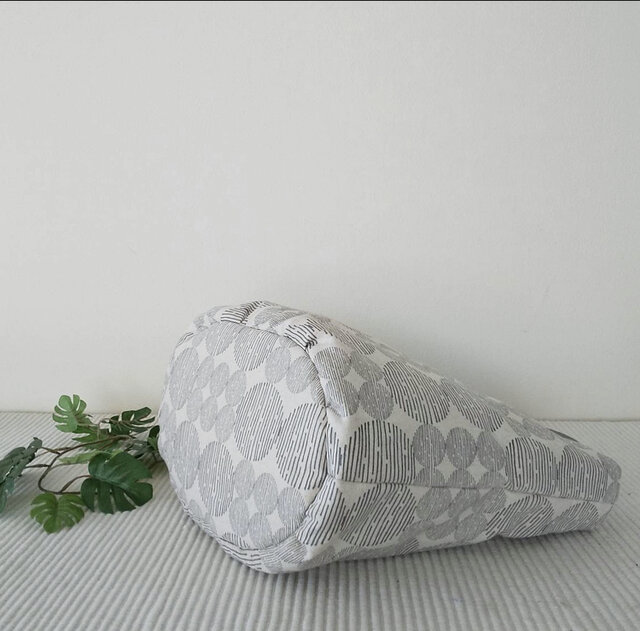 12/25まで Xmas♡SALE ️¥4320→¥2999wood♡北欧柄トートbag | iichi 日々の暮らしを心地よくするハンドメイドやアンティークのマーケットプレイス