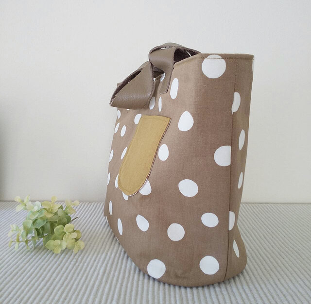 12/25まで Xmas♡SALE ️¥4320→¥3099持ち手がレザー♡みずたまトートbag | iichi 日々の暮らしを心地よくするハンドメイドやアンティークのマーケットプレイス