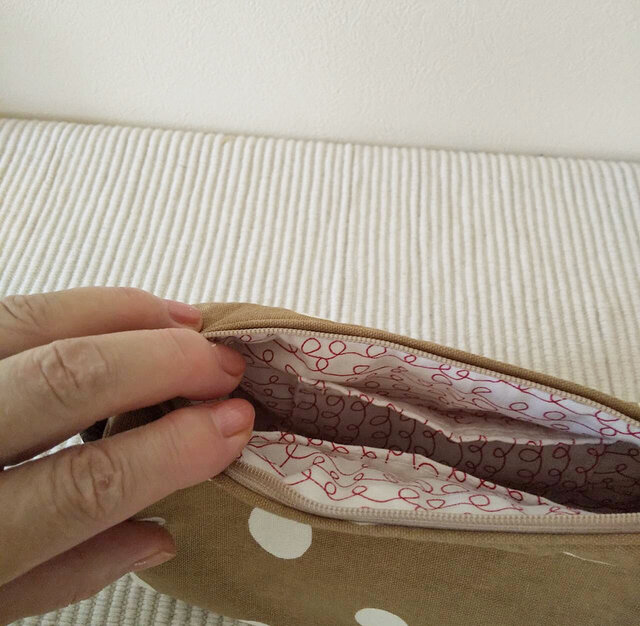 12/25まで Xmas♡SALE ️¥2100→¥1599コロンとしたみずたまポーチ | iichi 日々の暮らしを心地よくするハンドメイドやアンティークのマーケットプレイス