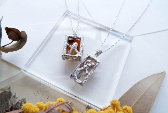 【一点物】鳥とクォーツのネックレス No.06 | iichi 日々の暮らしを心地よくするハンドメイドやアンティークのマーケットプレイス