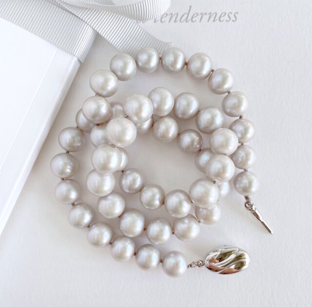 淡水パール ライトシルバーのチョーカー 8.0〜9.5mm silver | iichi 日々の暮らしを心地よくするハンドメイドやアンティークのマーケットプレイス