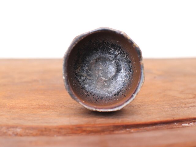 備前焼 ぐい呑み gi-005 | iichi 日々の暮らしを心地よくするハンドメイドやアンティークのマーケットプレイス