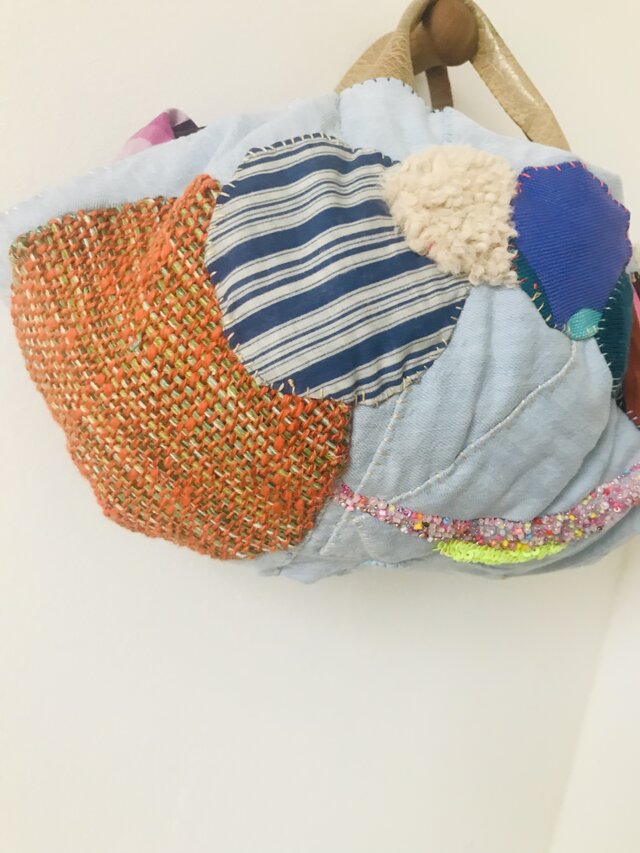 Bag 手縫いのバッグ 布製 本革持ち手 スローファッション ハンドメイド 1925 | iichi 日々の暮らしを心地よくするハンドメイドやアンティークのマーケットプレイス